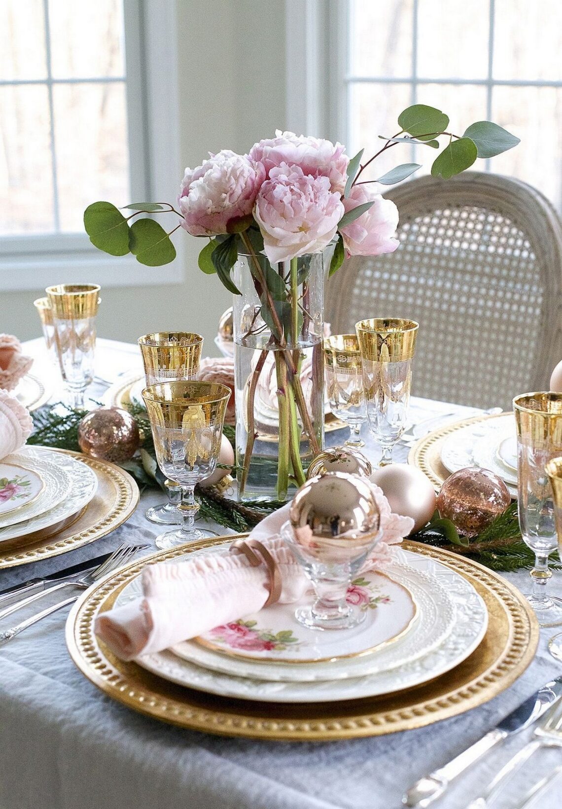 50+ How to Arrange a Dining Table for Christmas Occasion – Style Female