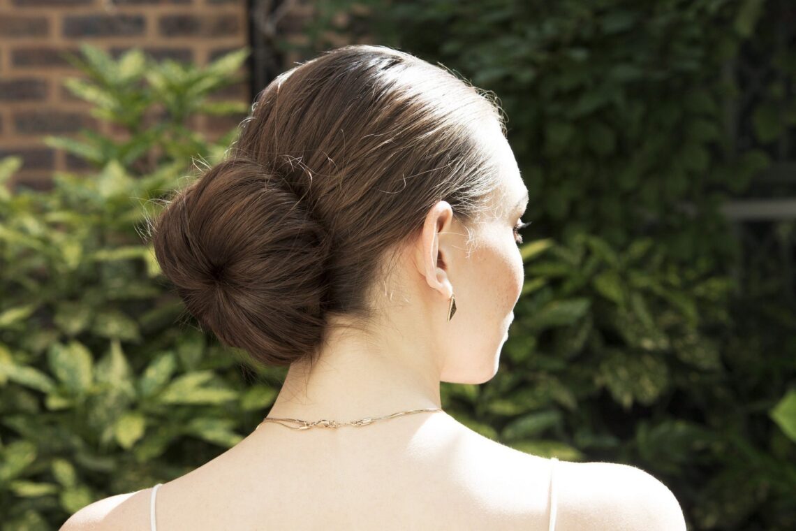 50+ Stunning Classy Clean Bun Hairstyles Ideas – Style Female