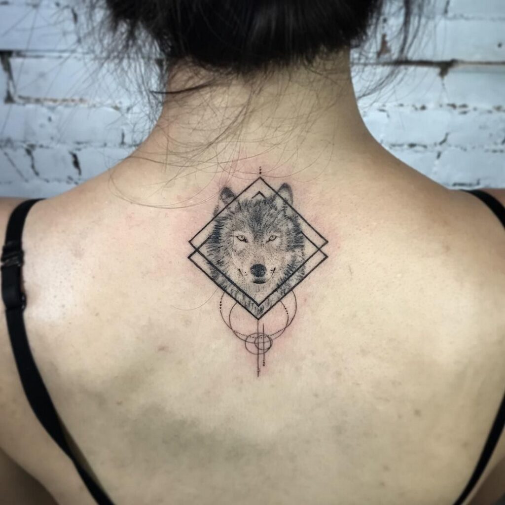 60 Beautiful Wolf Tattoos for Women Ideas 04 – Style Female